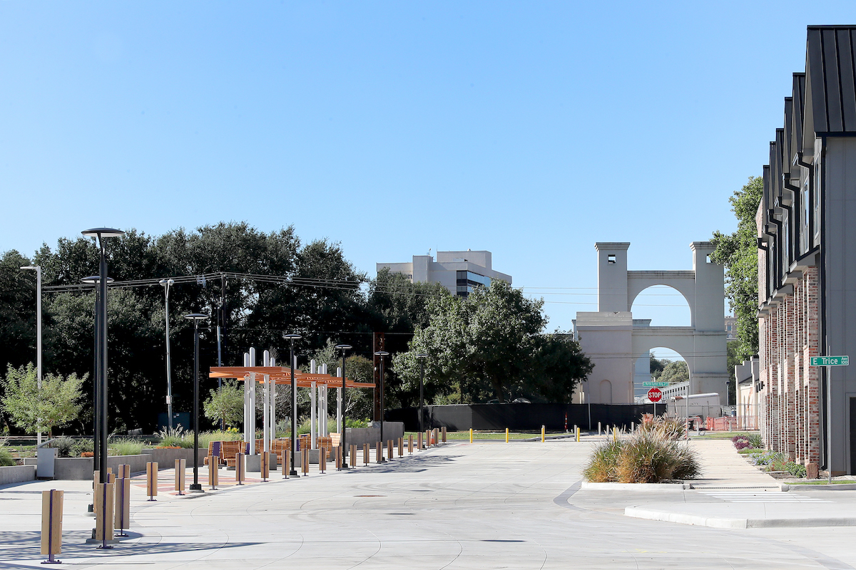 Bridge Street Plaza – Act Locally Waco